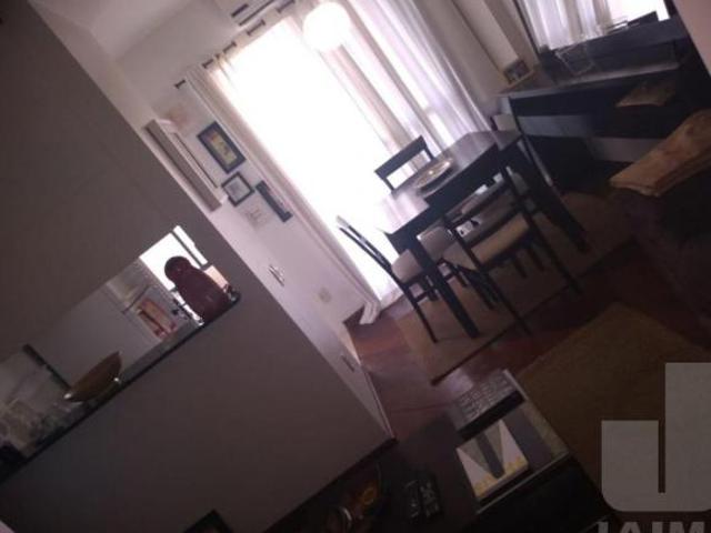 Apartamento com 1 dormitório e 1 vaga
