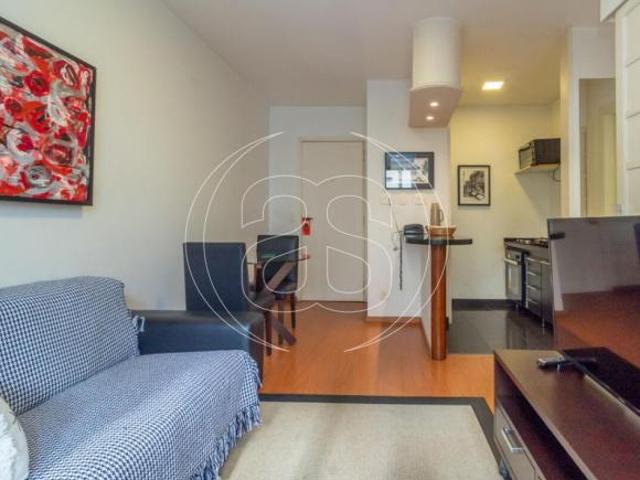 Apartamento com 1 dormitório e 1 vaga