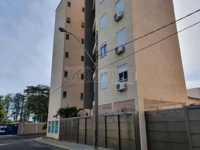 Apartamento com 1 dormitório e 1 suíte no Centro próximo ao São Carlos Clube