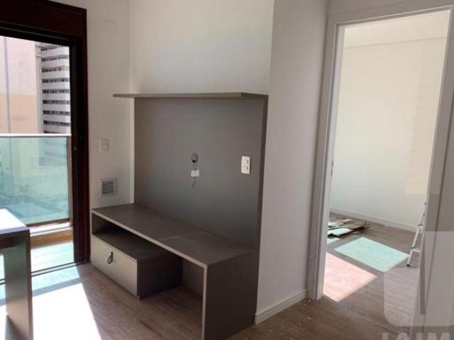 Apartamento com 1 dormitório e 1vaga, ótima localização da Santa Cecília