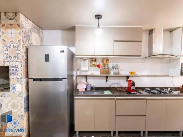 Apartamento com 1 dormitório e 2 vagas