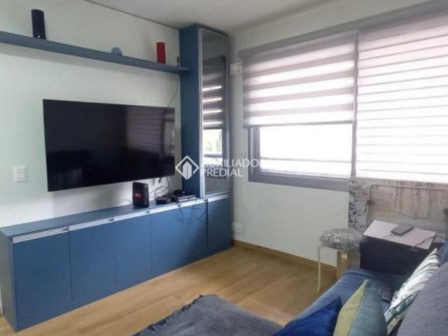 Apartamento com 1 dormitório, elevador e vaga