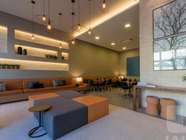 Apartamento com 1 Dormitório em Cerqueira César