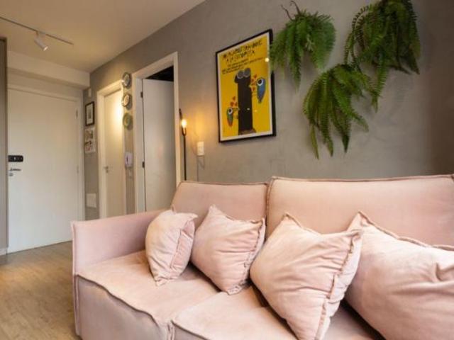 Apartamento com 1 dormitório para moradia ou investimento, semi mobiliado no Condomínio Viva Benx, V