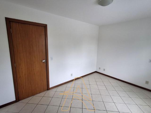 Apartamento com 1 Dormitório, Sacada e Garagem no Bairro Velha