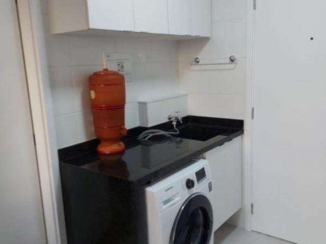 Apartamento com 1 dormitório sendo suíte, 2 banheiros, sem vaga de garagem