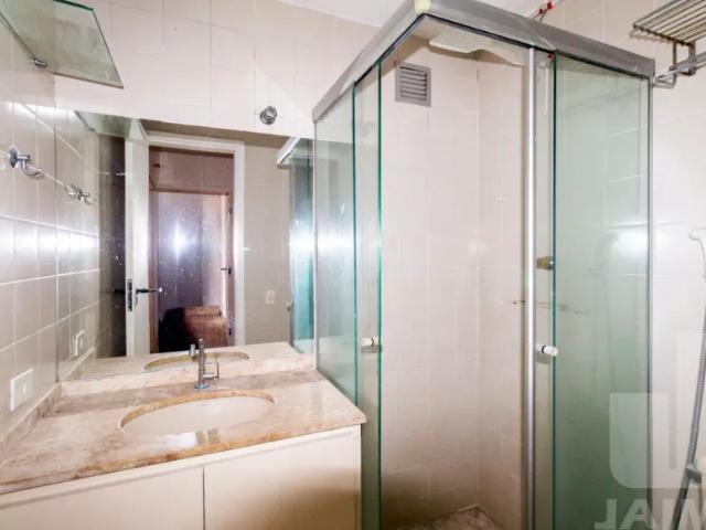Apartamento com 1 Dormitório 1 Vaga em Bela Vista