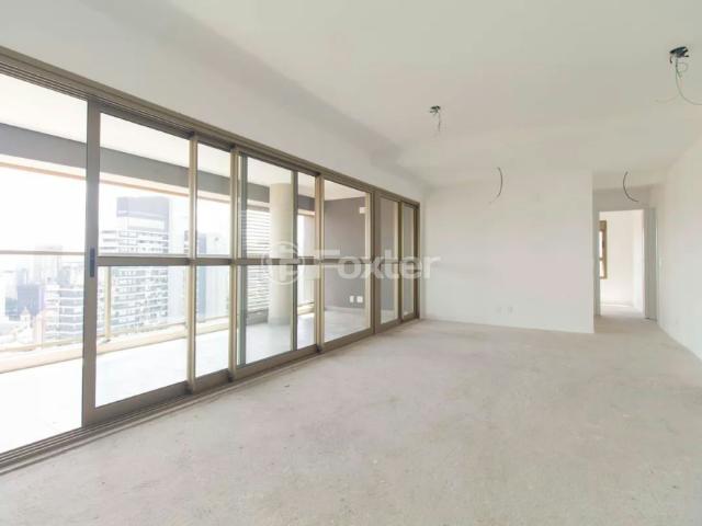 Apartamento com 3 dormitórios em São Paulo