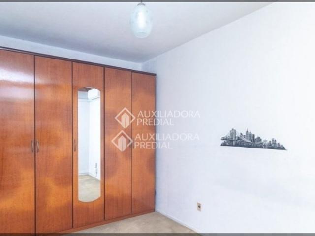 Apartamento com 1 quarto e 43m² para alugar em Azenha, Porto Alegre