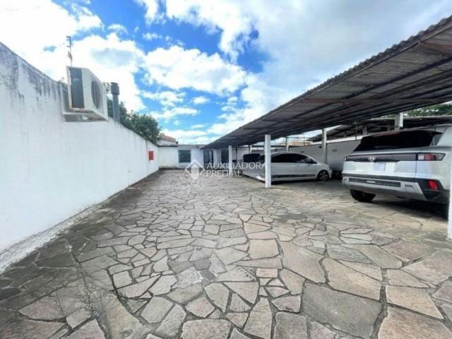 Apartamento com 1 quarto e 41m² para alugar em Camaquã, Porto Alegre