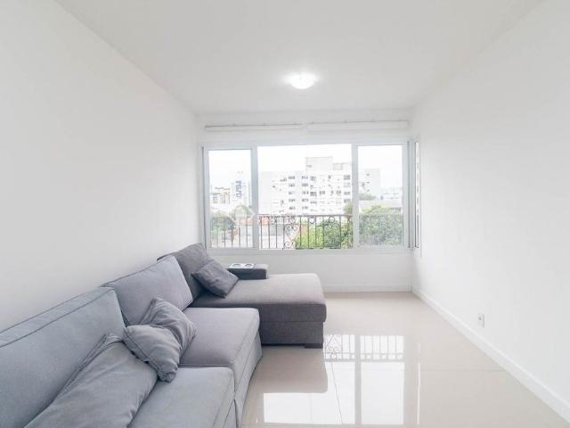 Apartamento com 1 quarto e 47m² para alugar em Farroupilha, Porto Alegre