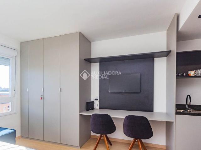 Apartamento com 1 quarto e 47m² para alugar em Partenon, Porto Alegre