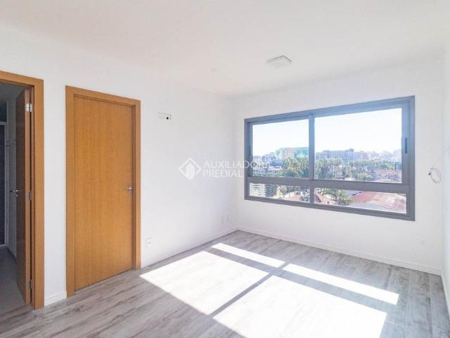 Apartamento com 1 quarto e 44m² para alugar em Farroupilha, Porto Alegre