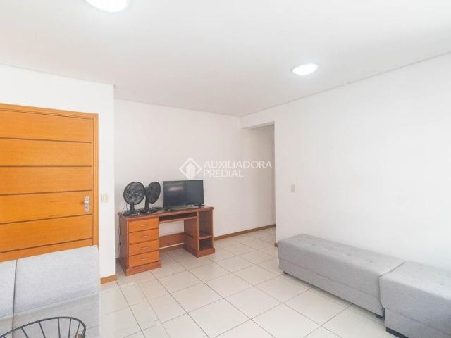 Apartamento com 1 quarto e 49m² para alugar em Rio Branco, Porto Alegre