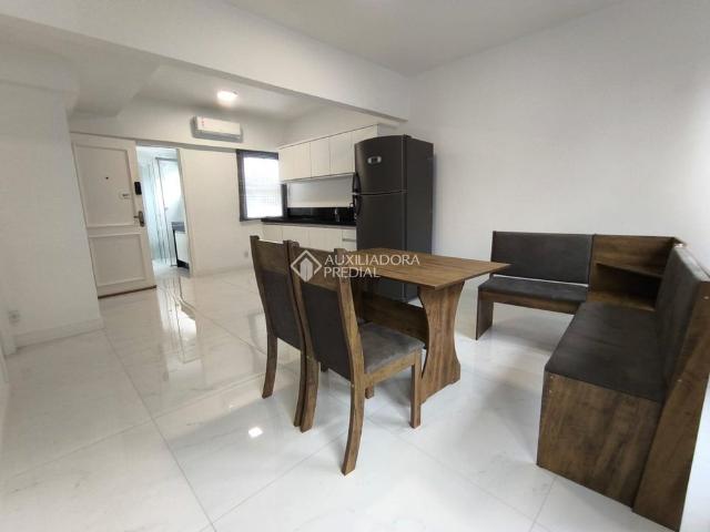 Apartamento com 1 quarto e 50m² para alugar em Centro, Florianópolis