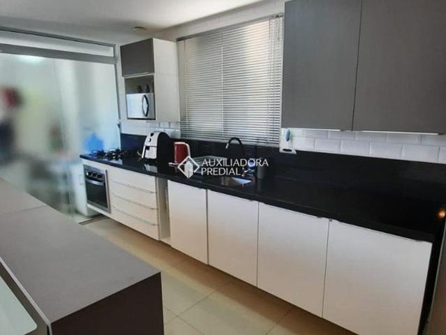 Apartamento com 1 quarto e 54m² para alugar em Jardim Botânico, Porto Alegre