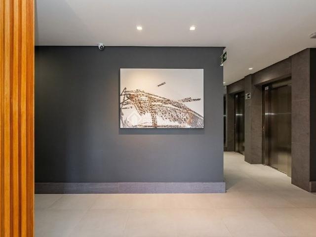 Apartamento com 1 quarto e 54m² para alugar em Três Figueiras, Porto Alegre