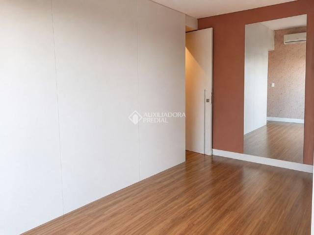 Apartamento com 1 quarto e 68m² para alugar em Centro, Florianópolis