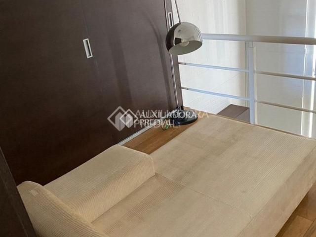 Apartamento com 1 quarto e 77m² para alugar em Moinhos de Vento, Porto Alegre