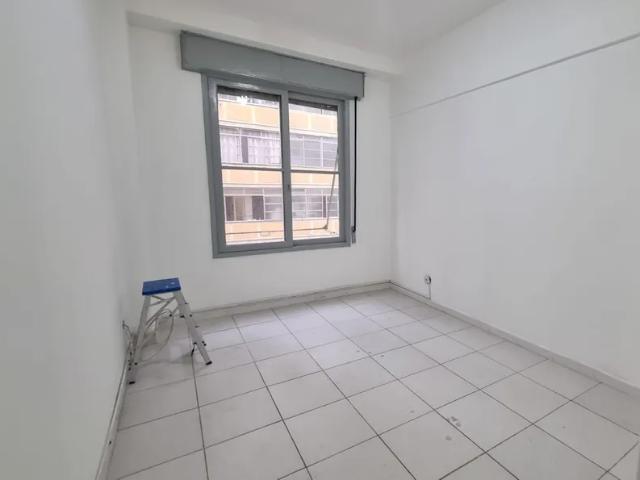 Apartamento com 1 Quarto e 1 banheiro à Venda, 32 m² por R$ 170.000