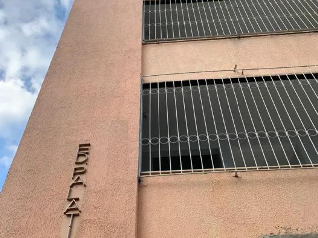 Apartamento com 1 Quarto e 1 banheiro à Venda, 42 m² por R$ 180.000