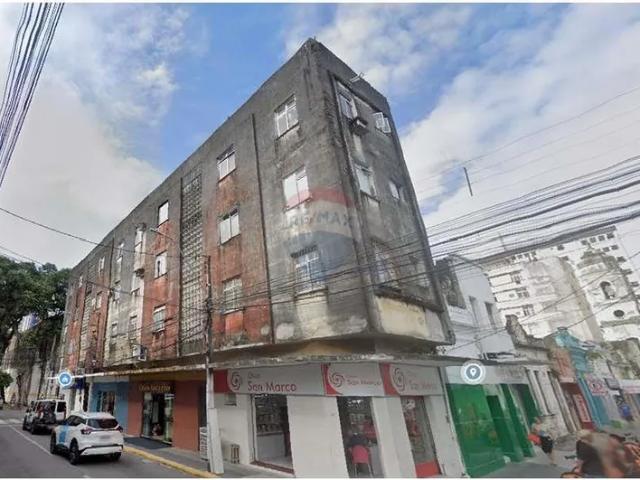 Apartamento com 1 Quarto e 1 banheiro à Venda, 46 m² por R$ 180.000