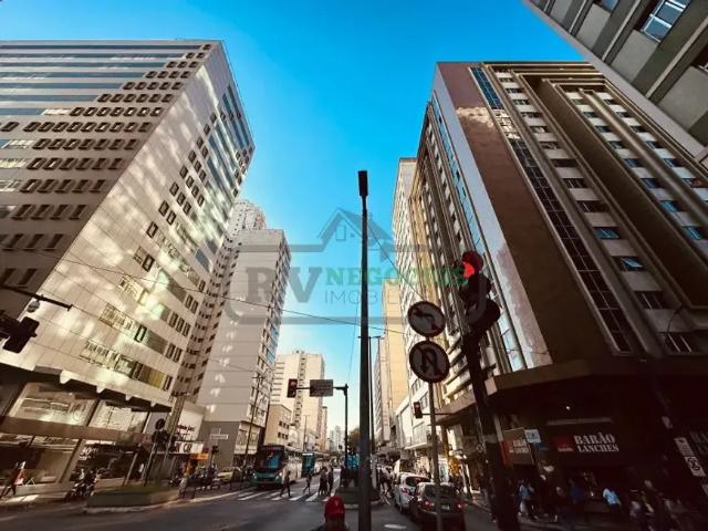 Apartamento com 1 Quarto e 1 banheiro à Venda, 48 m² por R$ 210.000
