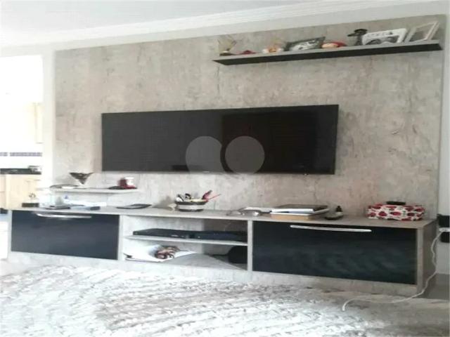 Apartamento com 1 Quarto e 1 banheiro à Venda, 49 m² por R$ 320.000