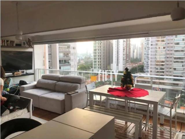 Apartamento com 1 Quarto e 1 banheiro à Venda, 50 m² por R$ 870.000