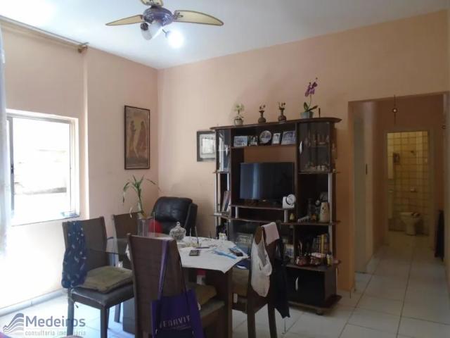 Apartamento com 1 Quarto e 1 banheiro à Venda, 64 m² por R$ 300.000