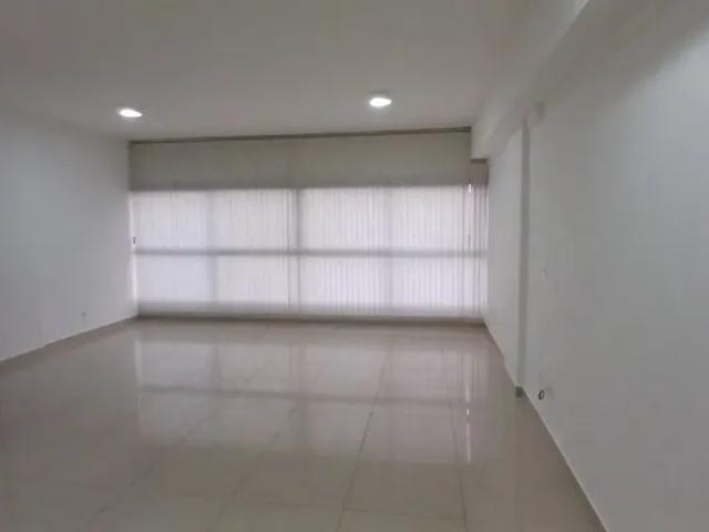 Apartamento com 1 Quarto e 1 banheiro para Alugar, 35 m² por R$ 2.299/Mês
