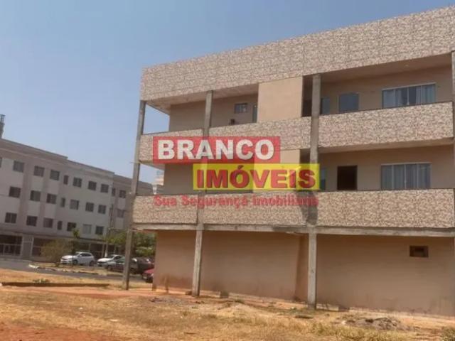 Apartamento com 1 Quarto e 1 banheiro para Alugar, 48 m² por R$ 800/Mês