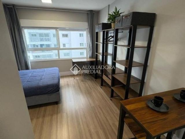 Apartamento com 1 quarto e 26m² para alugar em Passo d'Areia, Porto Alegre