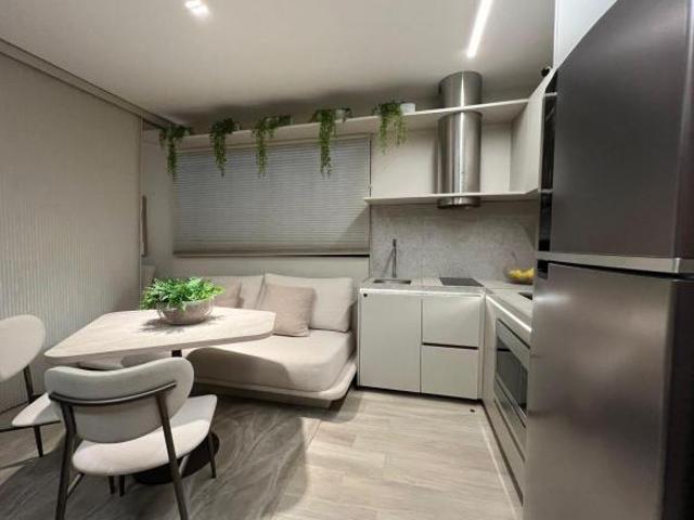 Apartamento com 1 quarto e 28 m² à venda no Centro