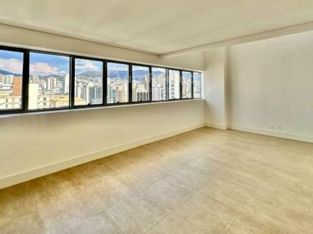 Apartamento com 1 quarto e 2 vagas à venda na Savassi