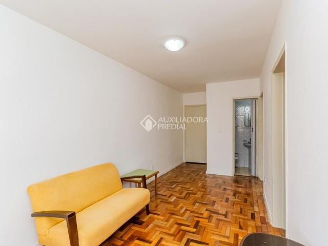 Apartamento com 1 quarto e 37m² para alugar em Jardim Leopoldina, Porto Alegre