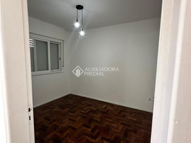Apartamento com 1 quarto e 36m² para alugar em Cristal, Porto Alegre