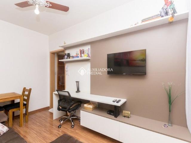 Apartamento com 1 quarto e 38m² para alugar em Azenha, Porto Alegre