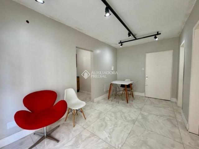 Apartamento com 1 quarto e 38m² para alugar em Azenha, Porto Alegre