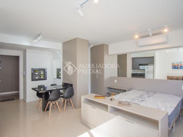 Apartamento com 1 quarto e 39m² para alugar em Chácara das Pedras, Porto Alegre
