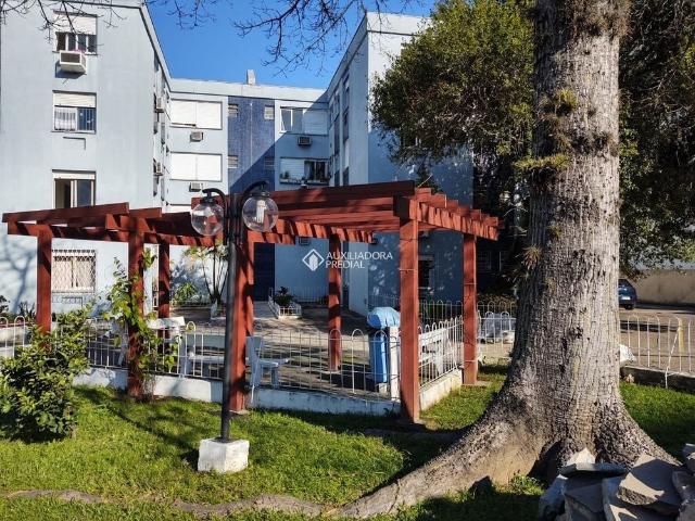 Apartamento com 1 quarto e 39m² para alugar em Passo da Areia, Porto Alegre