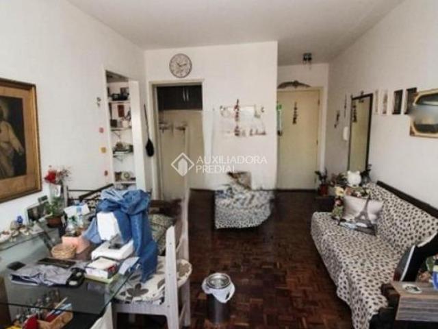 Apartamento com 1 quarto e vaga de garagem no bairro Cavalhada