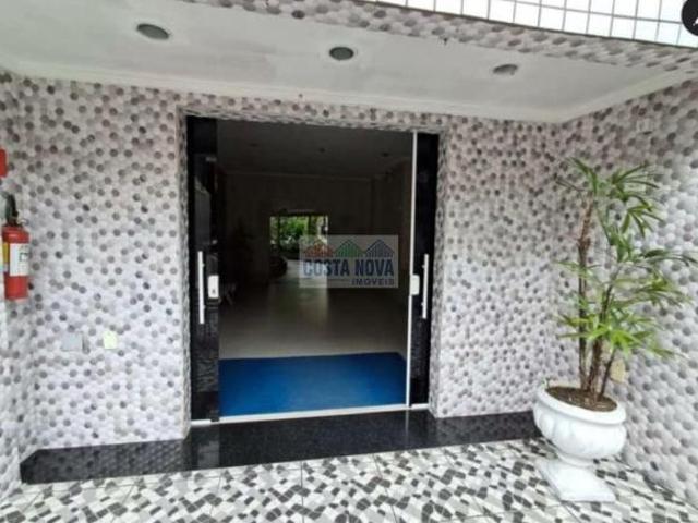 Apartamento com 1 quarto e sala na quadra da praia