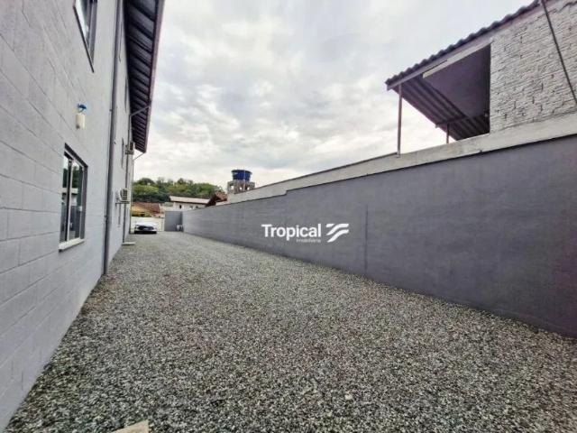 Apartamento com 1 Quarto para alugar, 20m² Água Verde