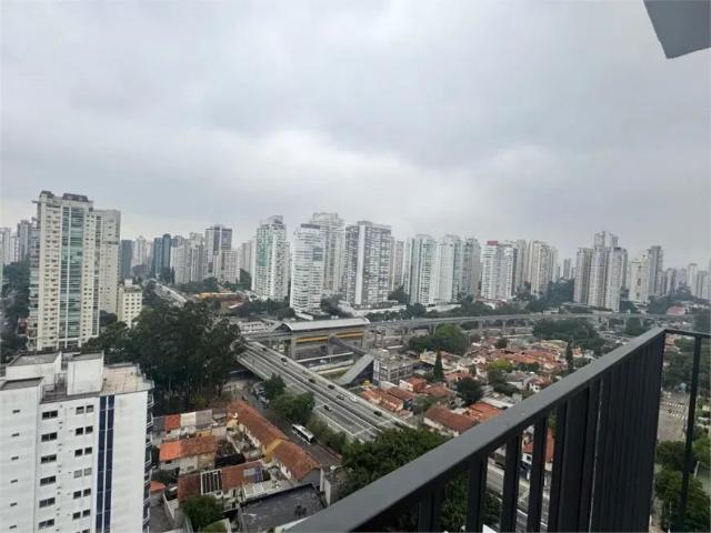 Apartamento com 1 Quarto para alugar, 27m² Brooklin