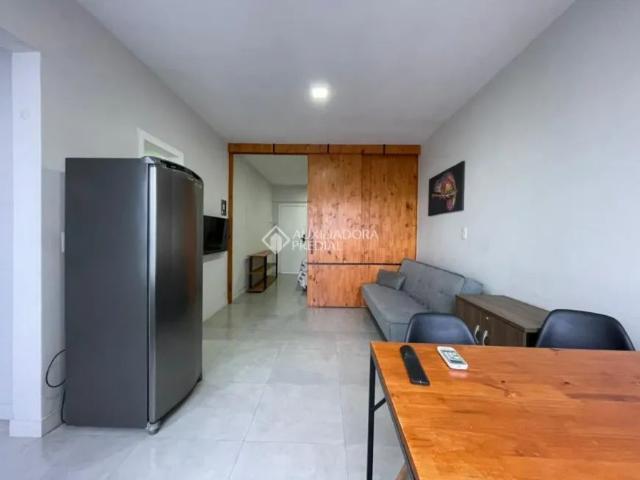 Apartamento com 1 Quarto para alugar, 36m² Centro