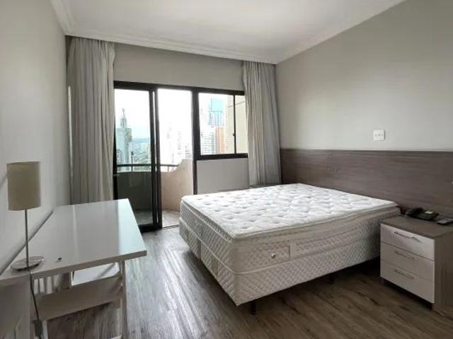 Apartamento com 1 Quarto para alugar, 50m² Alphaville