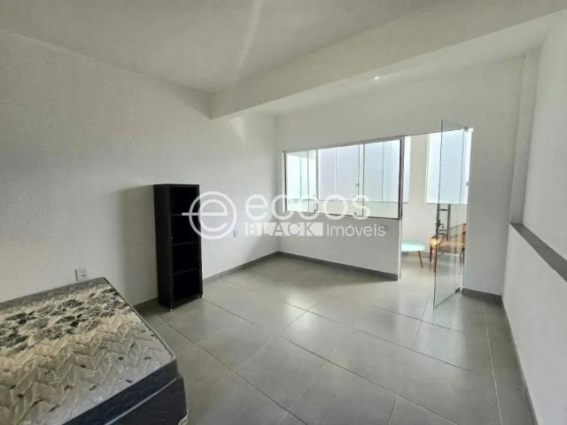 Apartamento com 1 Quarto para alugar, 80m² Vale do Sol