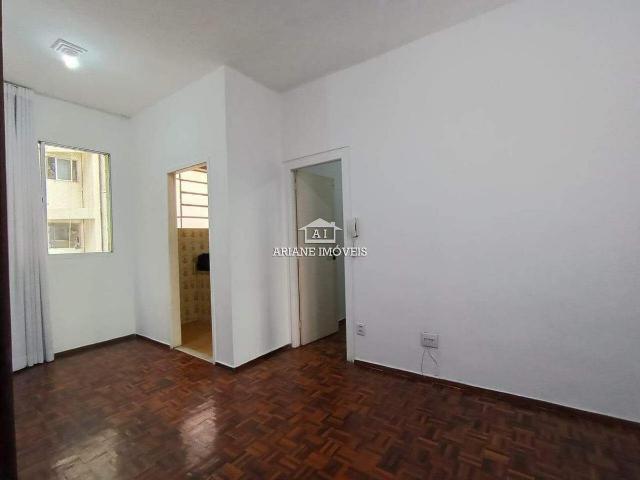 Apartamento com 1 quarto para alugar no bairro Centro, 50m²