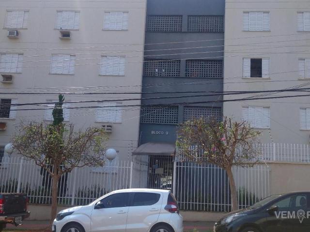 Apartamento com 1 Quarto para Alugar por R$ 800/mês